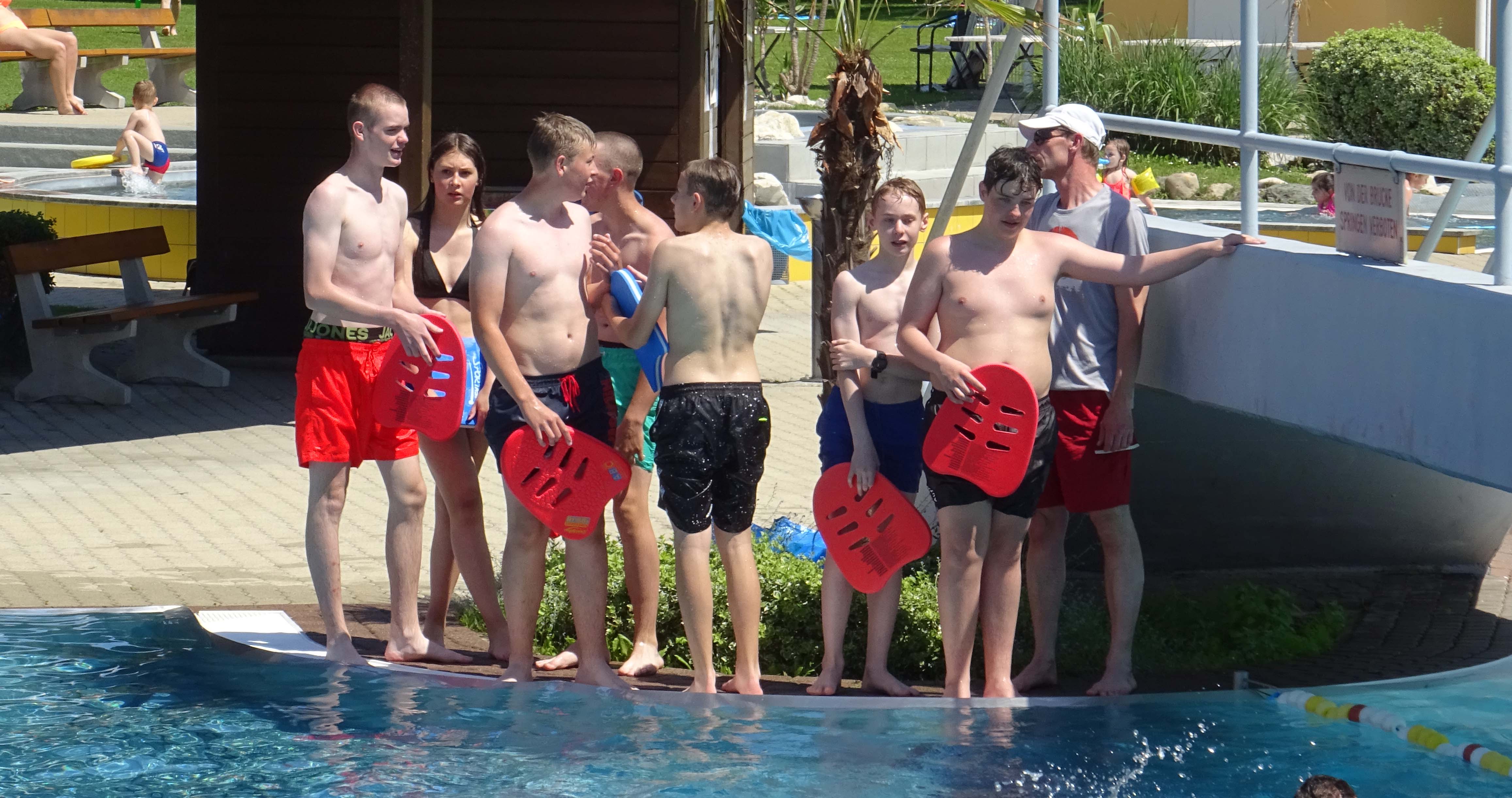 Mittelschule St. Veit - freibad